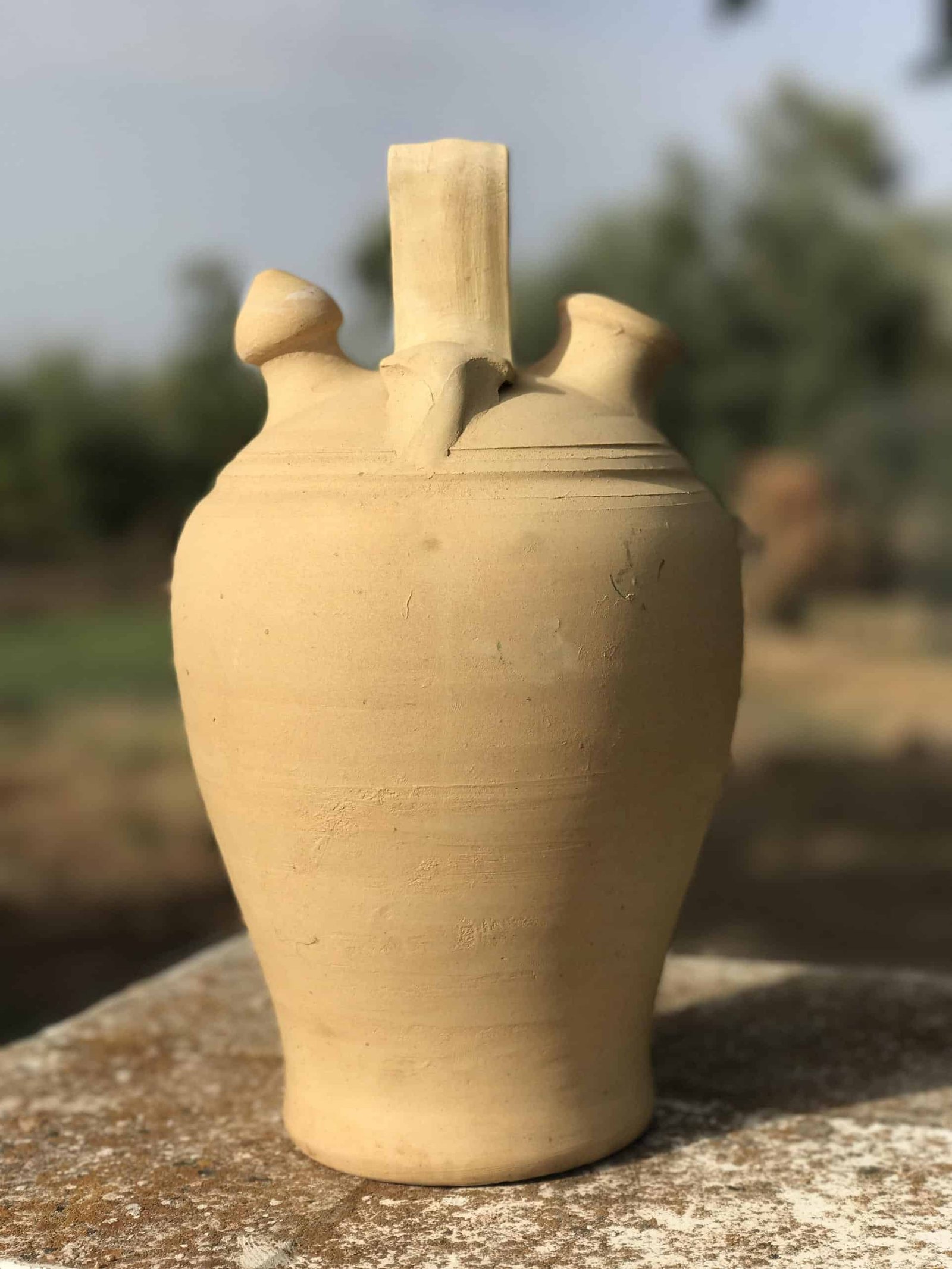 BOTIJO: SUMMER´S MOST USEFUL ARTICLE | TOMA & COE